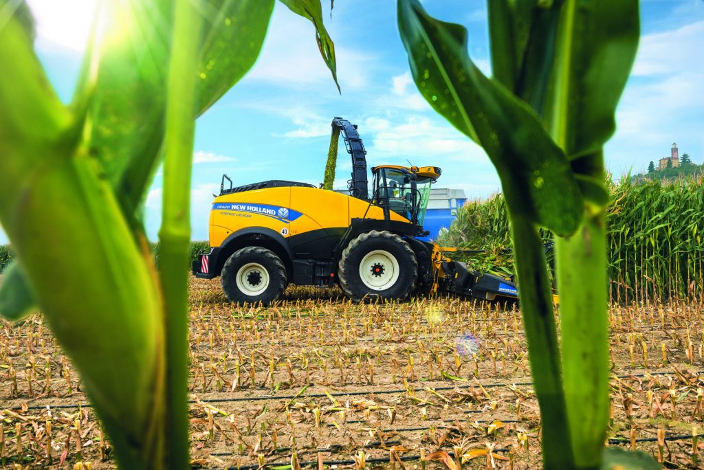 New Holland tops 900hp with FR920 – Wheels and Fields