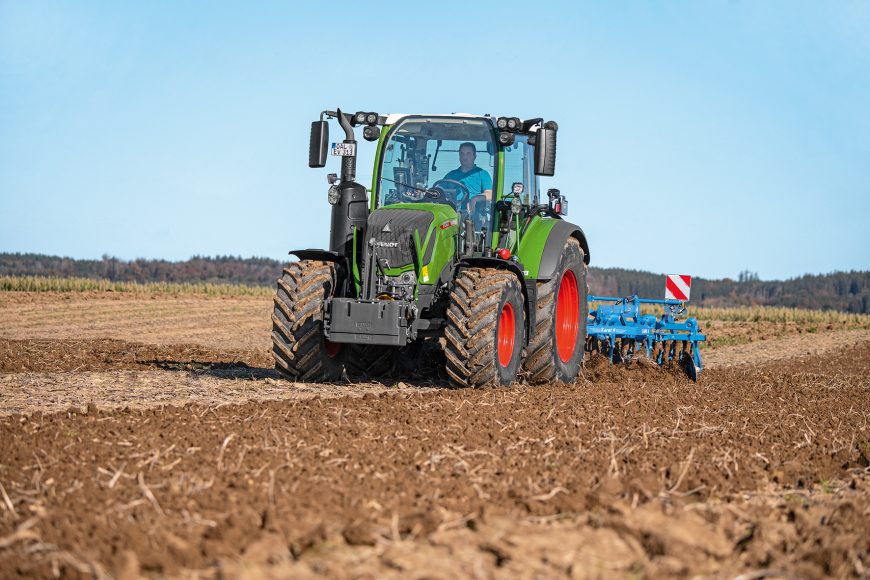Latest generation of seed sowing robots: The Fendt Xaver comes of age ...
