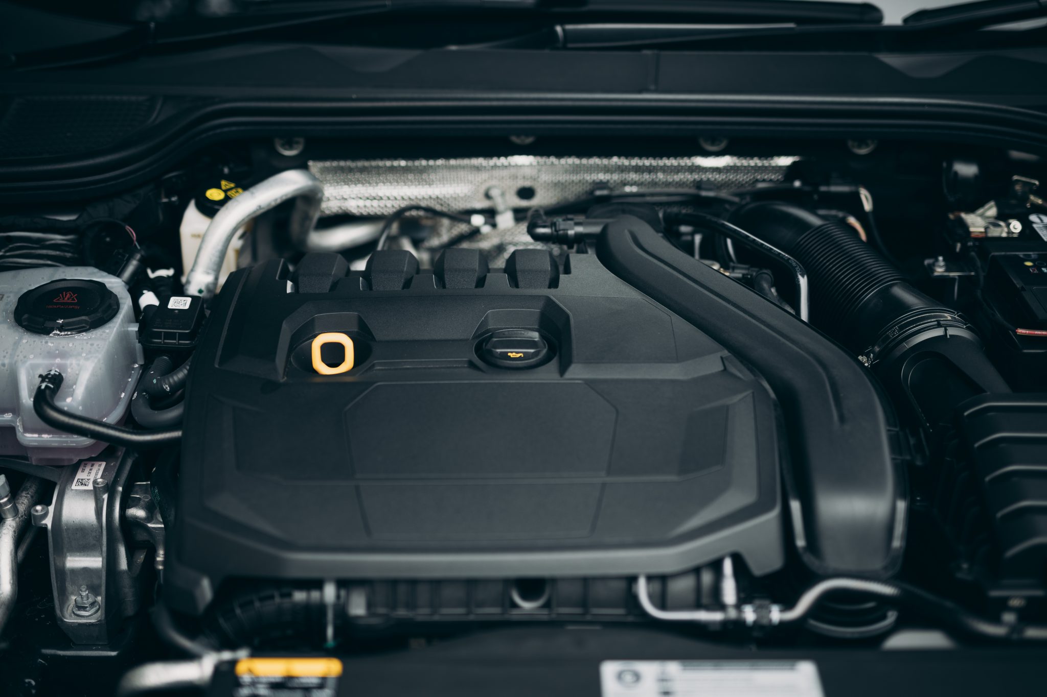 Volkswagen delivers enhanced driving refinement in new Golf 8 – Wheels ...