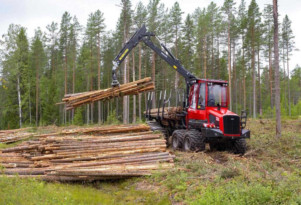 New Komatsu forest forwarders for thinning now available in Ireland ...