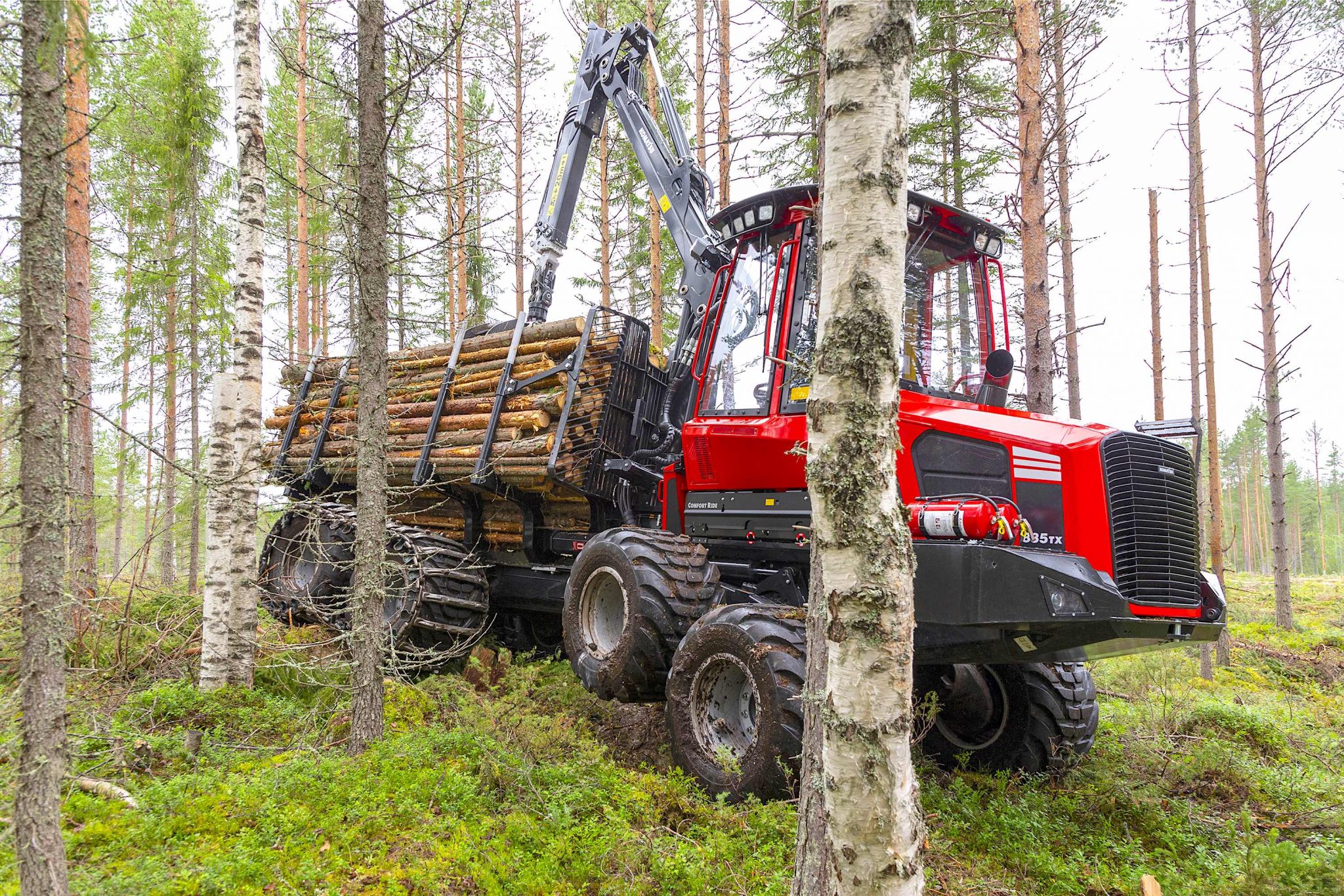 New Komatsu forest forwarders for thinning now available in Ireland ...