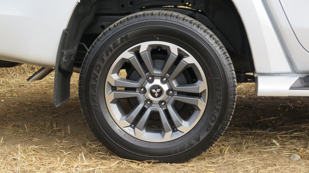 Mitsubishi L200 takes on Hilux in 4×4 pick-up market – Wheels and Fields