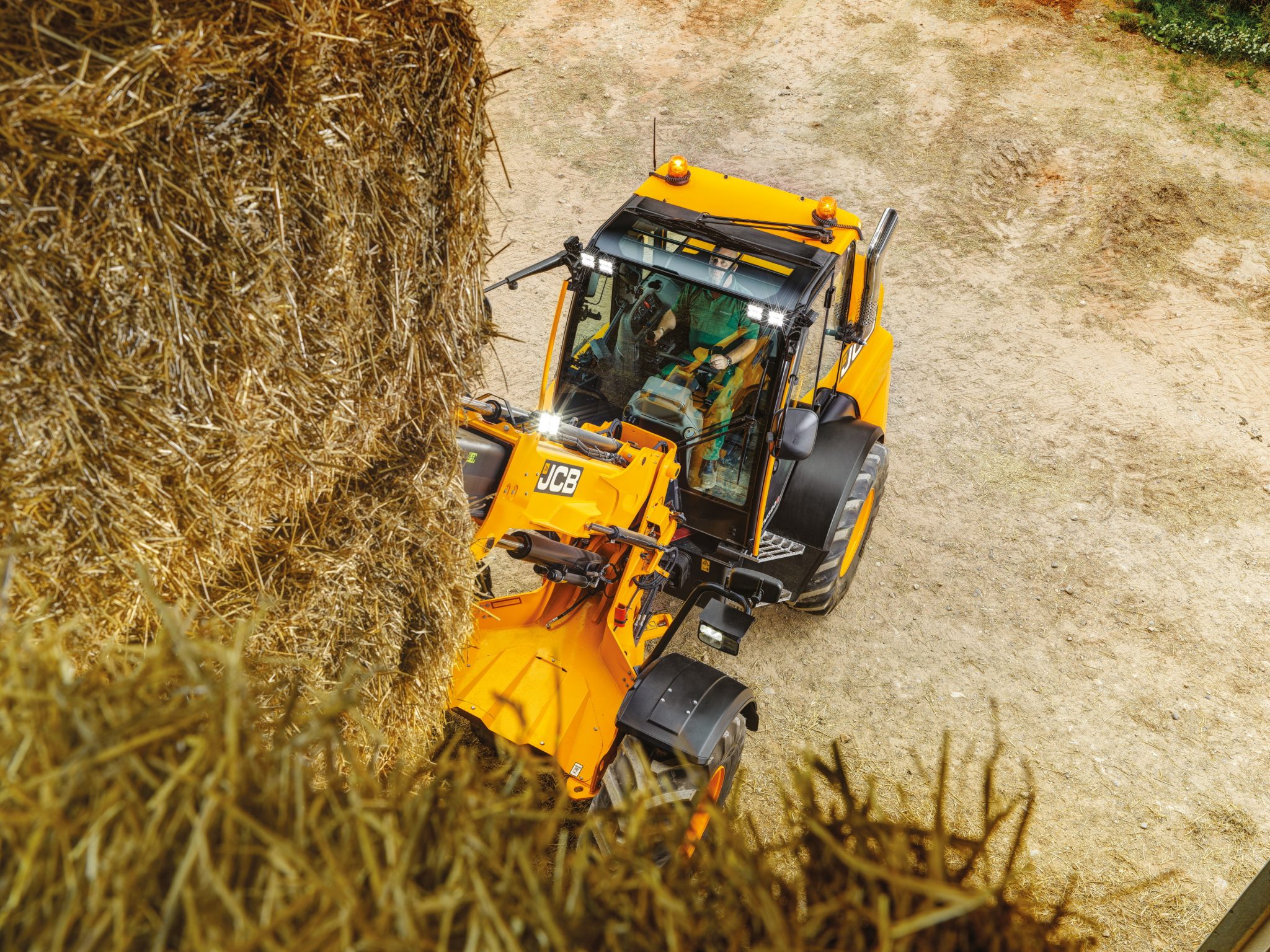 JCB claims industry-first features for new high speed telescopic ...