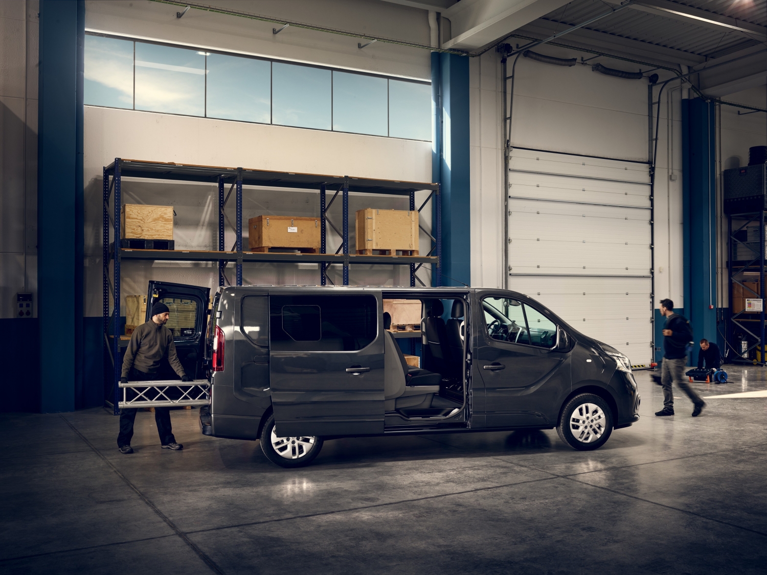 Get your business on the road for €100 per week with Renault Trafic Van ...