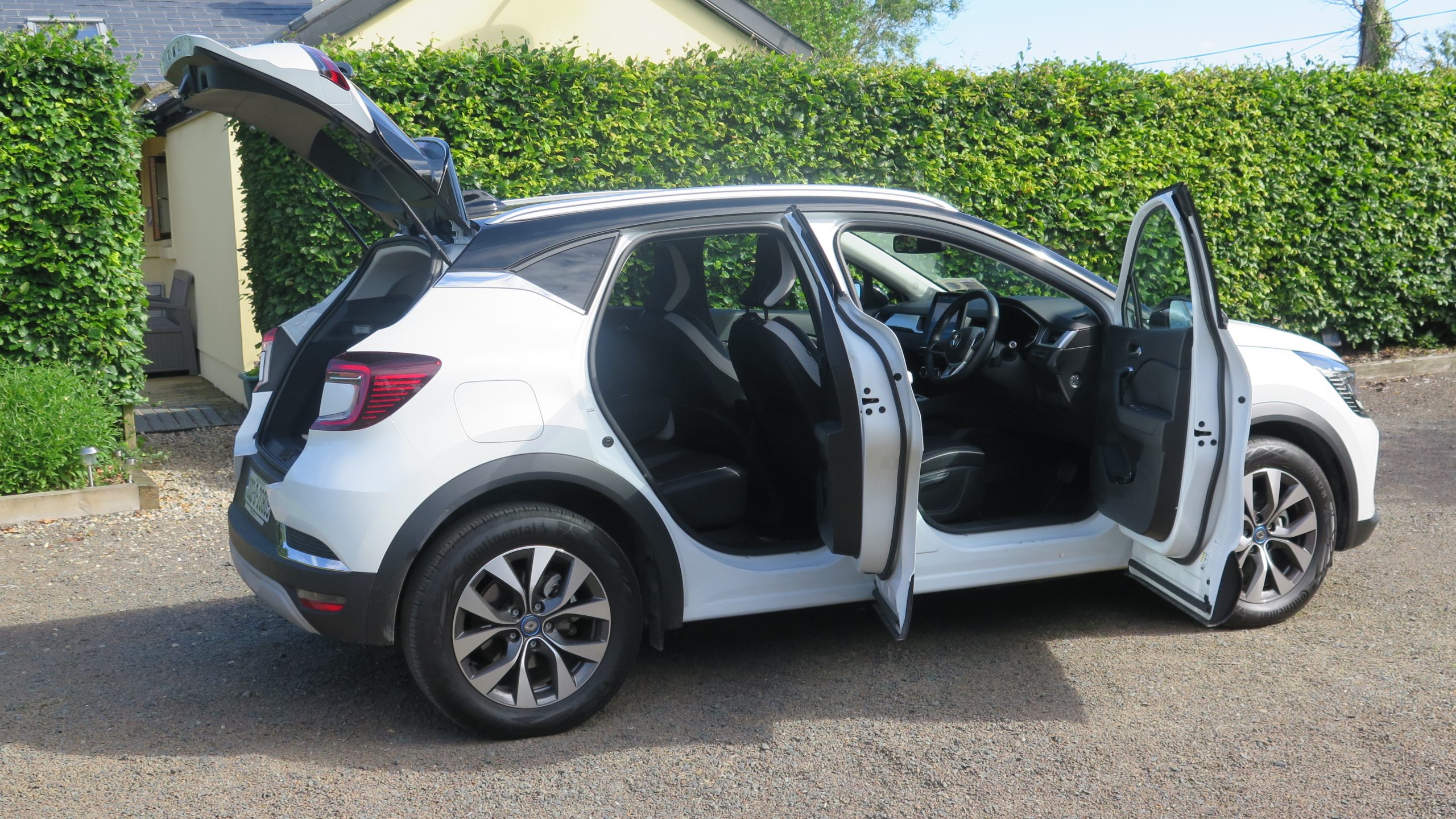 Renault adds smooth plug-in Captur to the range – Wheels and Fields