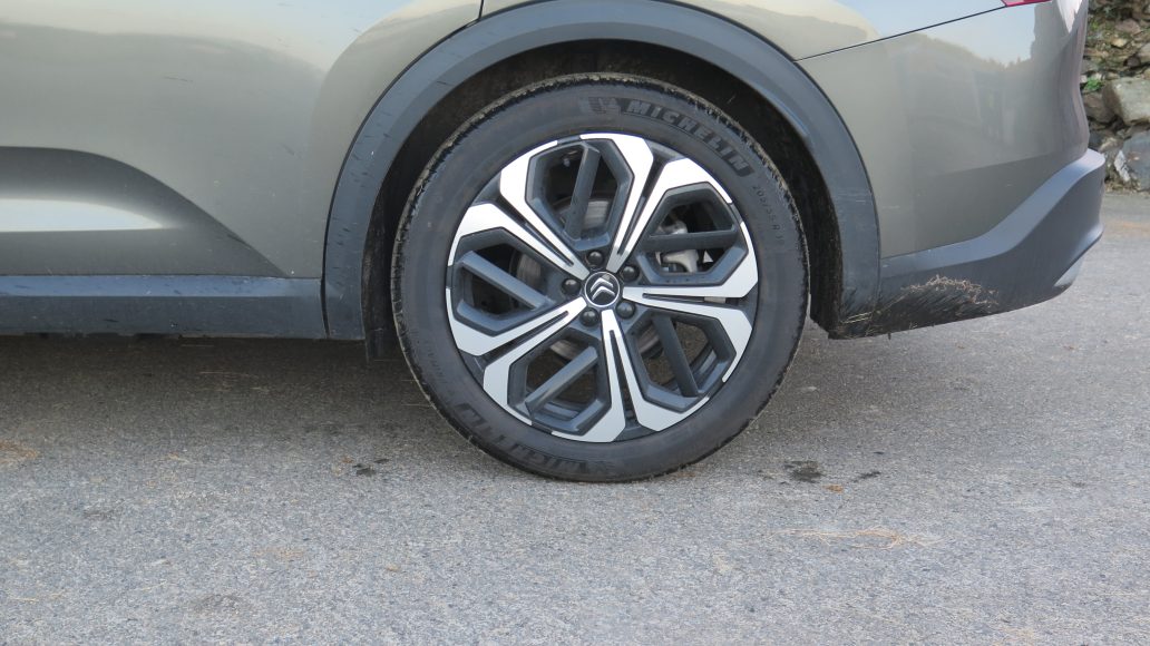 Comfort and style re-invented in new Citroën C5X – Wheels and Fields