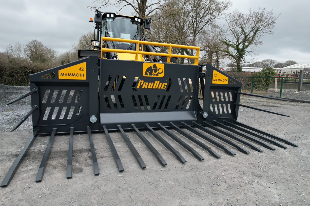 ProDig redevelops folding silage fork range – Wheels and Fields