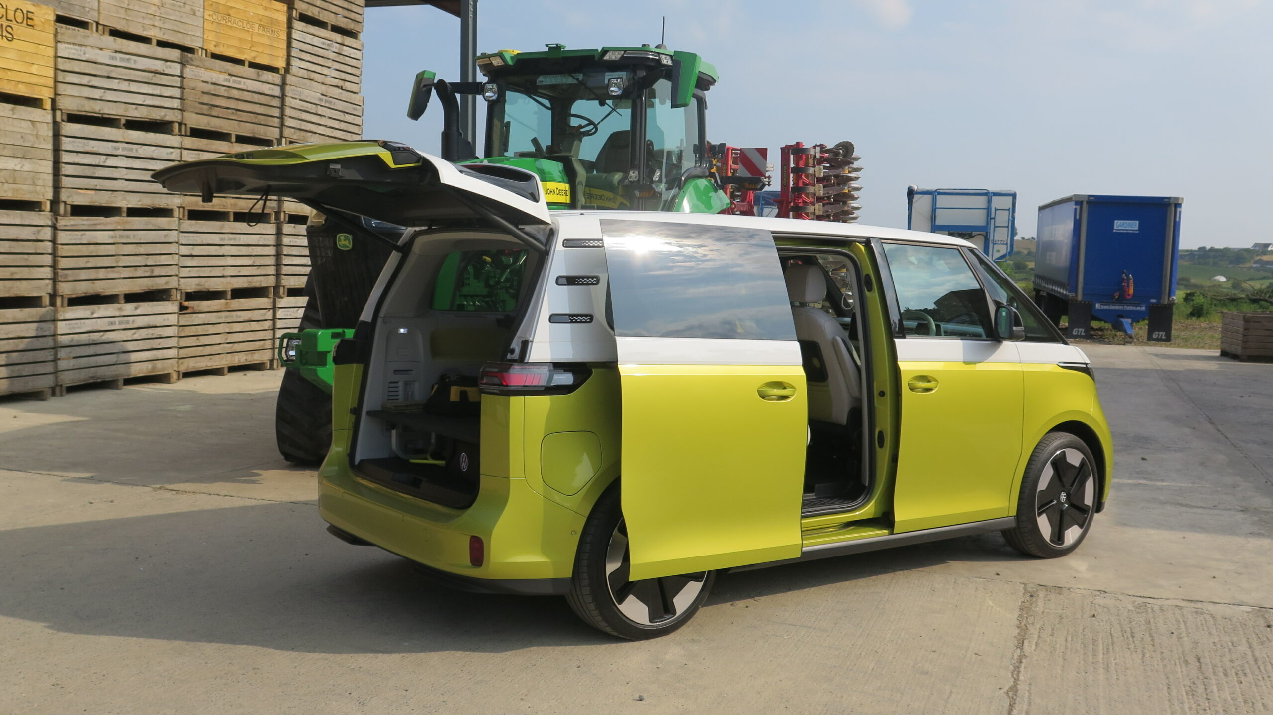 Volkswagen recreates an icon in ID.Buzz – Wheels and Fields