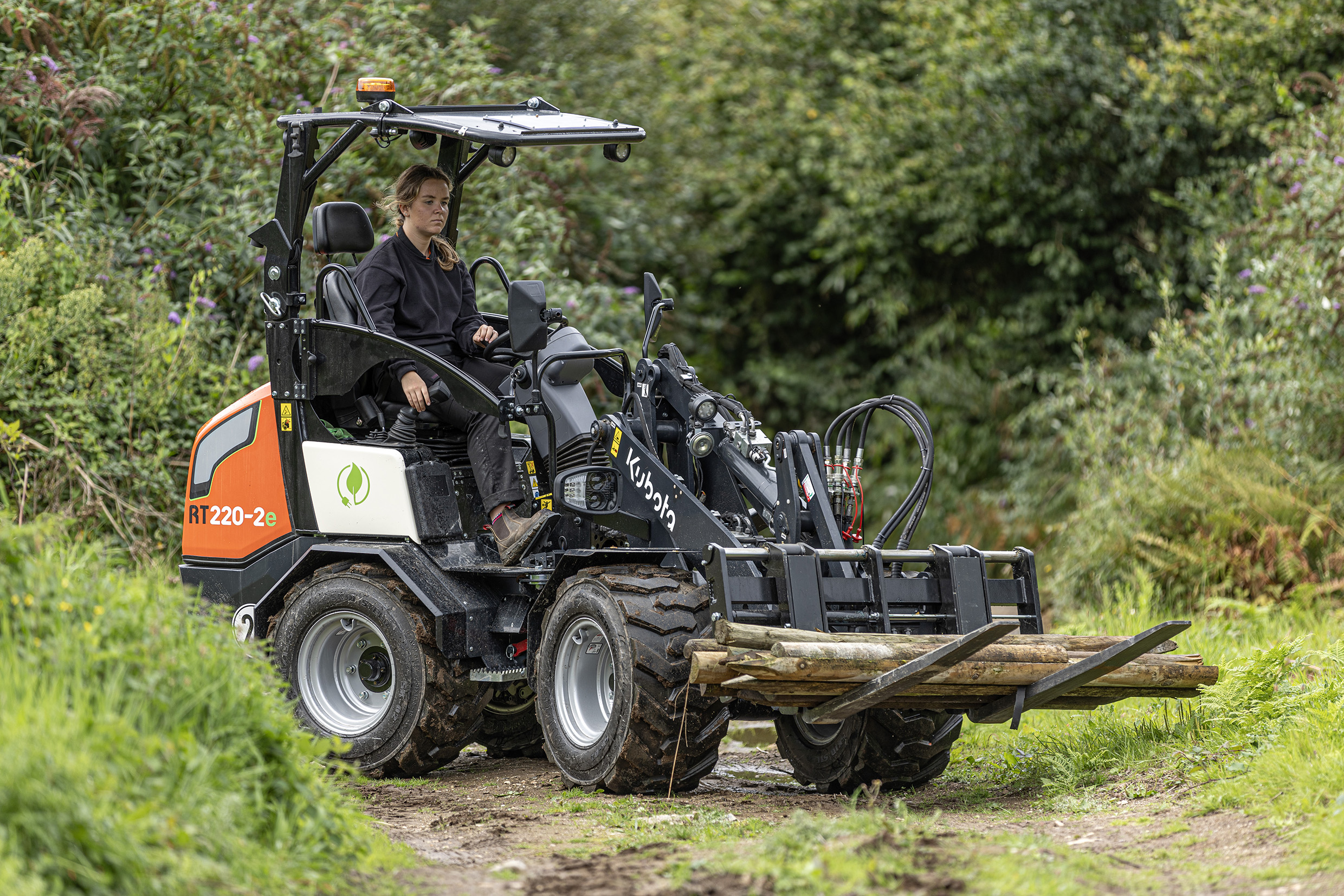 Kubota introduces battery-powered, RT compact articulated loaders ...