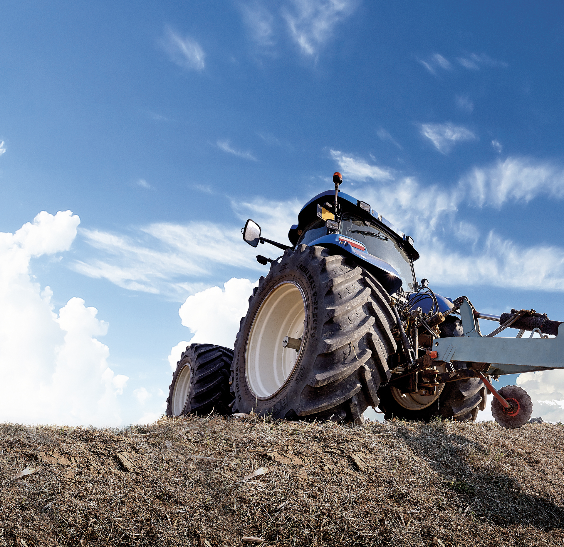 Irish tractor sales slump by 11% as 2025 market opens – Wheels and Fields