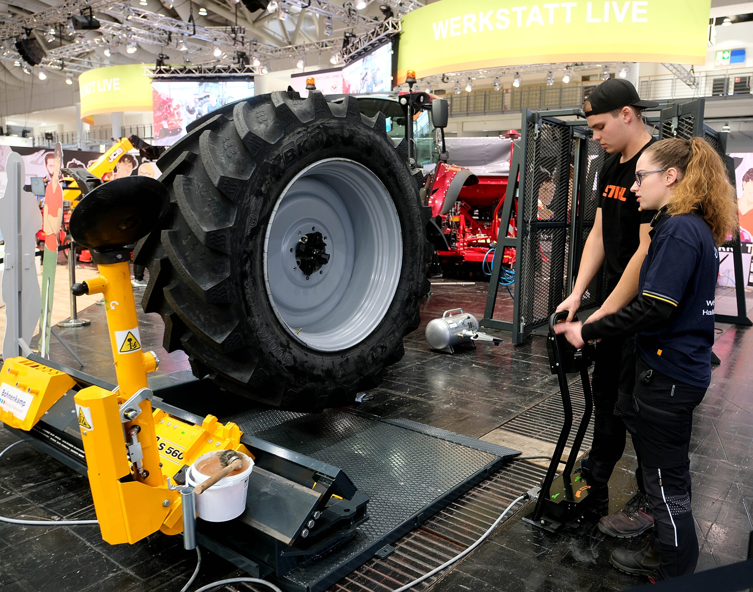 Agritechnica 2025: The global hub for agricultural machinery dealers ...
