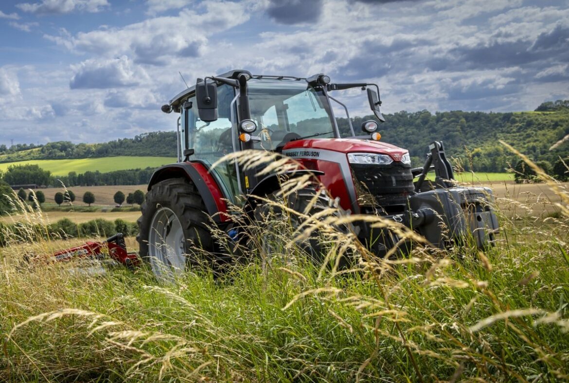 Massey Ferguson 5M Series tractors win respected Red Dot Award: Product Design 2025 – Wheels and ...